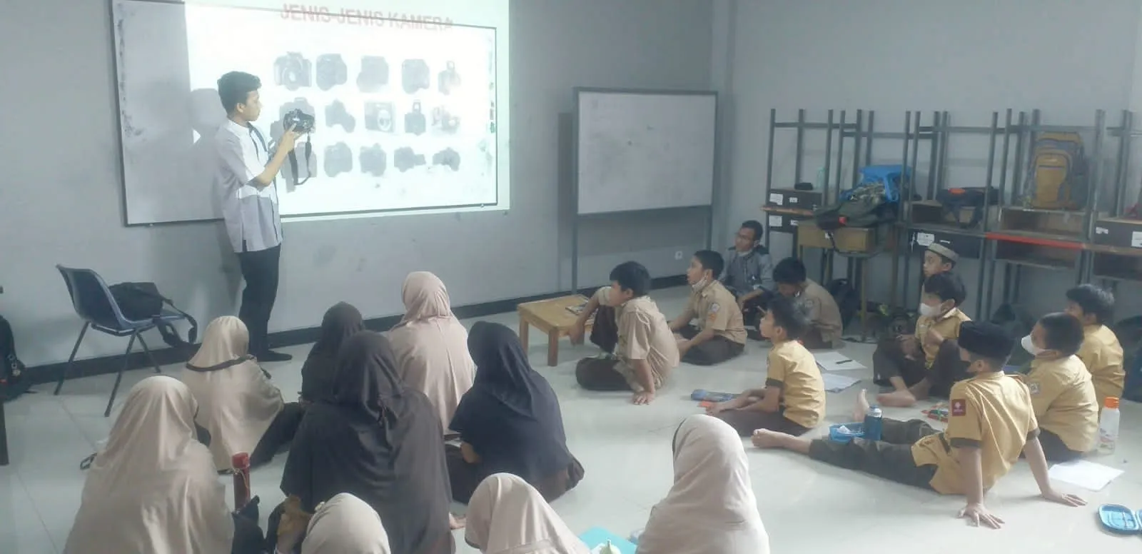 Mencetak Fotografer Handal – SIT Insantama