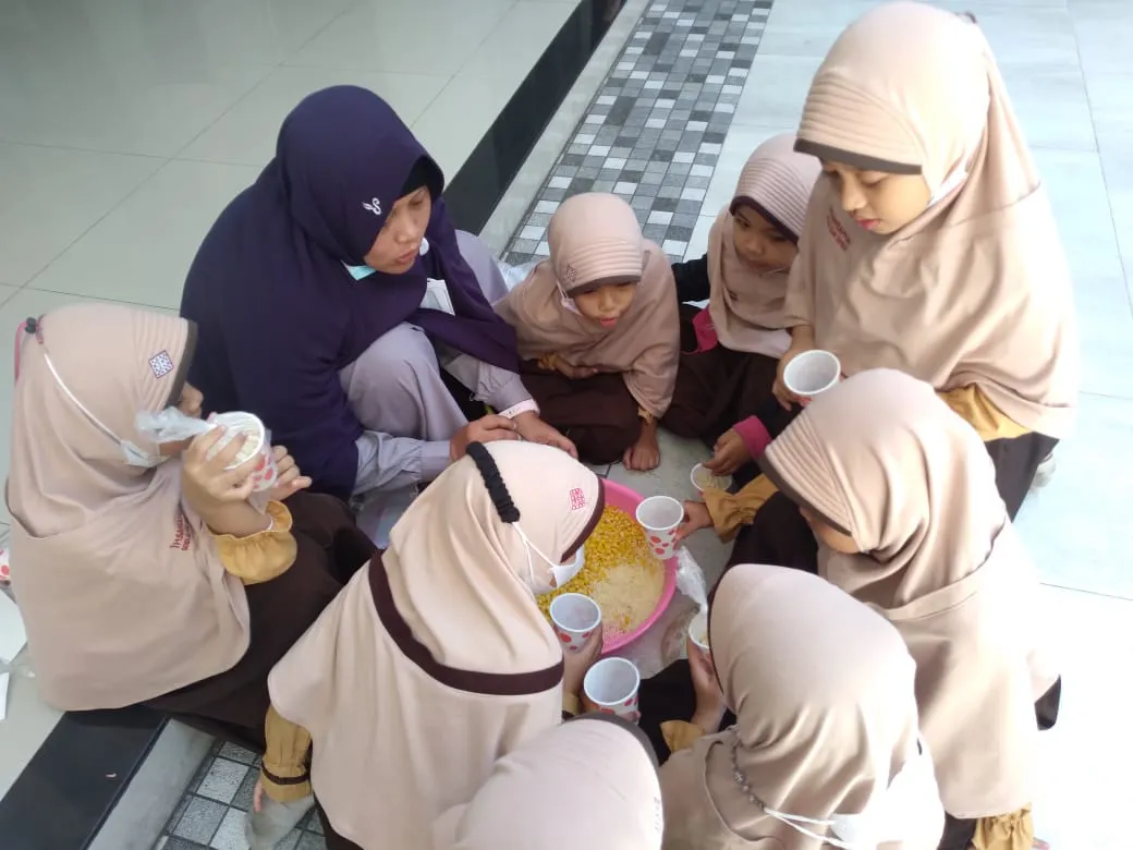 Cooking Pertamaku di Insantama – SIT Insantama