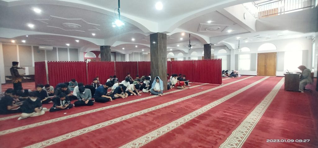 H -2 Angkatan Avenzore SMPIT Insantama Bogor Journey to Pare: Pre Test ...