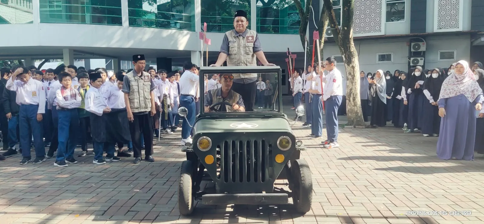 Inteens Booster Bahagia untuk Sivitas Akademika SMPIT Insantama Bogor ...